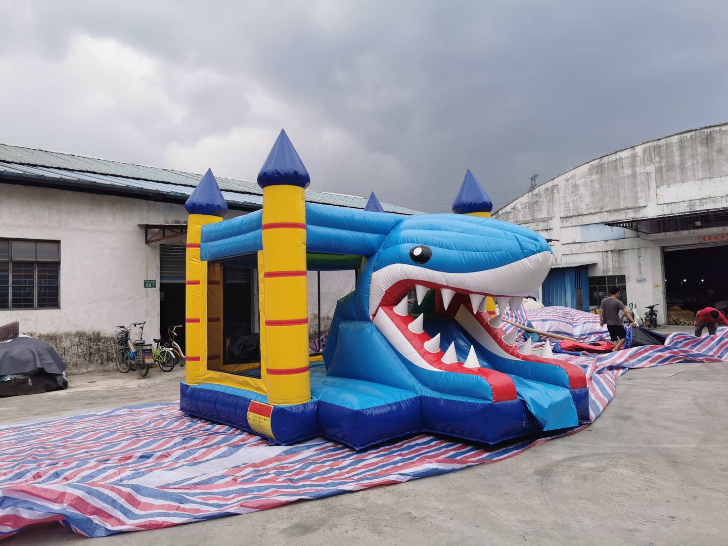 Shark Big Mouth Bounce Castle Jumping castle for kids Adults Multi-Play ...